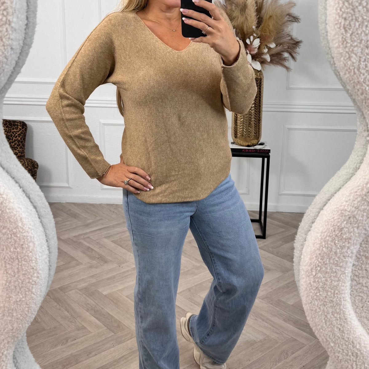 Perfect Basic V Sweater - Light Camel – Lots of Goodies