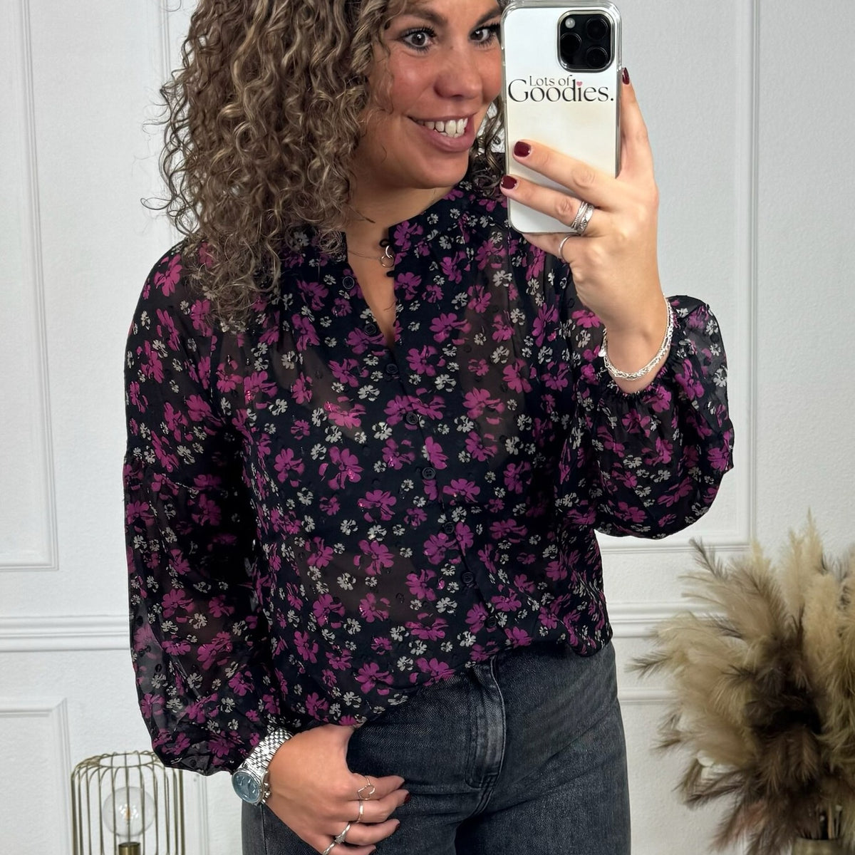 Lara Flower Blouse - Black/Pink – Lots of Goodies