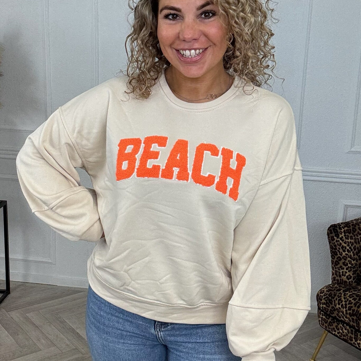 Beach Sweater - Beige/Orange – Lots of Goodies